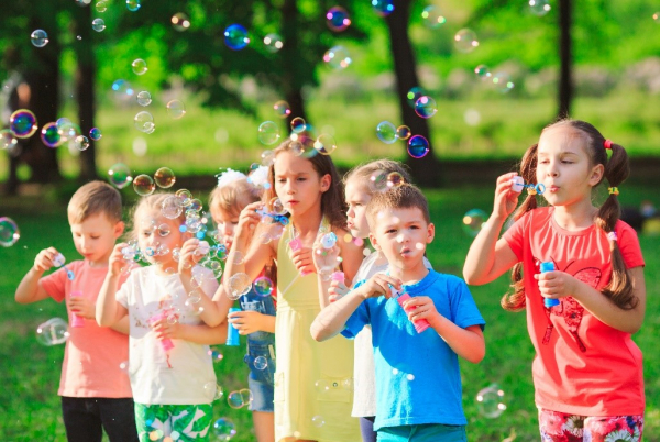 10 Outdoor Activities for Toddlers - Play with a Purpose Blog